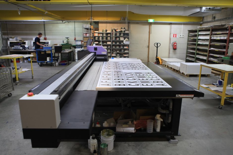PRstory: Sticker King expands his realm - News - Mimaki Europe
